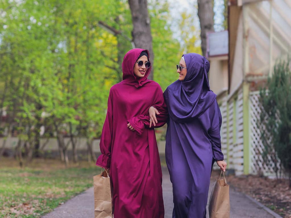 Ultimate Guide to Muslim Clothes: The Latest Fashion Trends - The ...