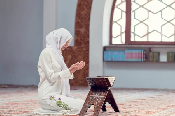 Fashion Meets Faith - Designing Modesty for Every Body Type - The Muslim Clothes