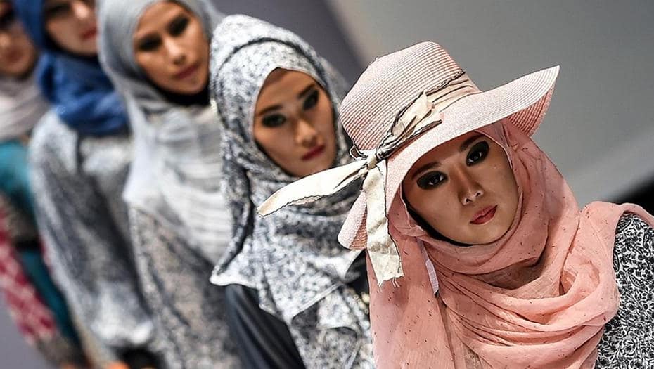 How Migration Patterns Are Instantly Shaping Muslim Fashion Global ...